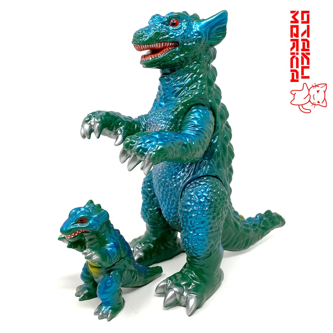 M1GO 2002 - Club DaiKaiju Gorgo & Baby - Kaiju Sofubi Figure Set | Otakumerica